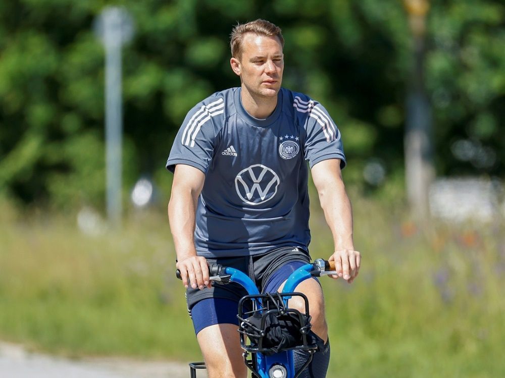 FC Bayern: Manuel Neuer spricht über Karriereende und WM 2022 FC Bayern: Manuel Neuer spricht über Karriereende und WM 2022