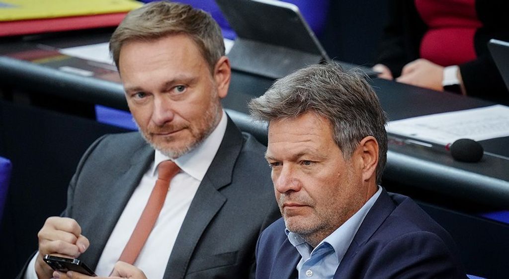 Energiekrise: Habeck warnt vor Dauerschäden | P7 Newstime Energiekrise: Habeck warnt vor Dauerschäden | P7 Newstime