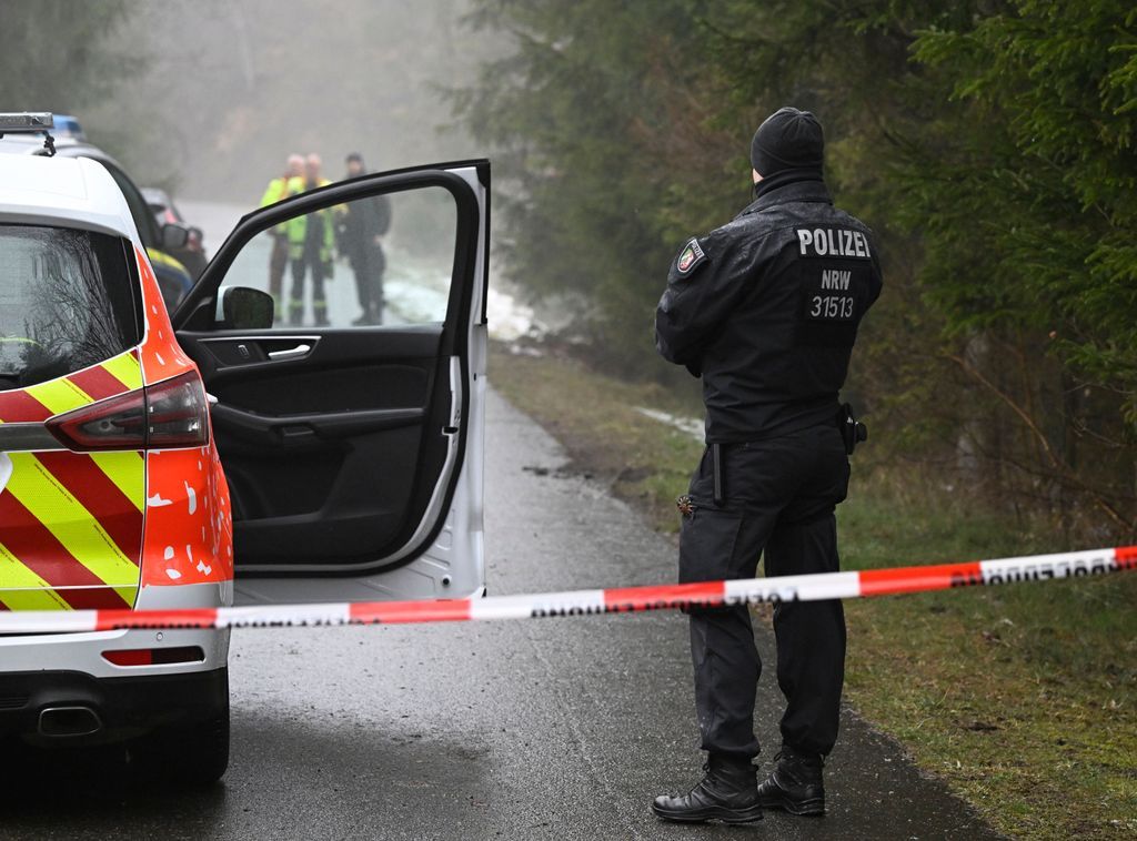 Luise (12) aus Freudenberg von zwei Mädchen erstochen - sie räumen Tat ein Luise (12) aus Freudenberg von zwei Mädchen erstochen - sie räumen Tat ein