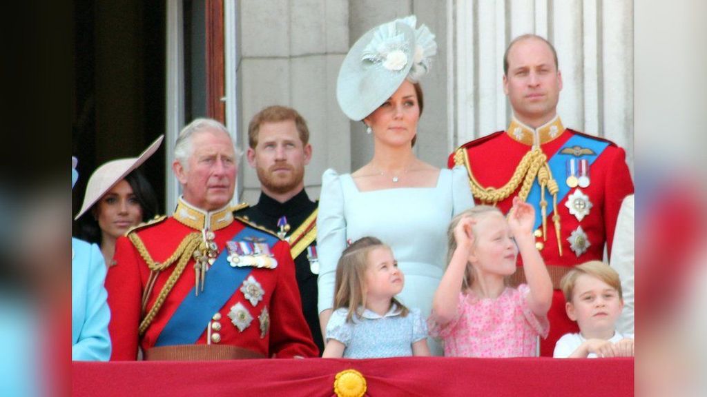 OP-Marathon bei den Royals: Versöhnung mit Prinz Harry in Sicht? OP-Marathon bei den Royals: Versöhnung mit Prinz Harry in Sicht?