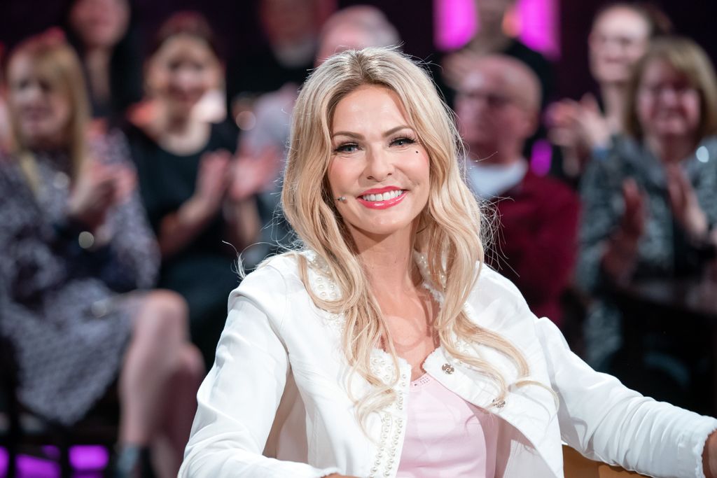 Sonya Kraus: Nach der Chemotherapie zeigt sie sich erstmals ohne ... Sonya Kraus: Nach der Chemotherapie zeigt sie sich erstmals ohne ...