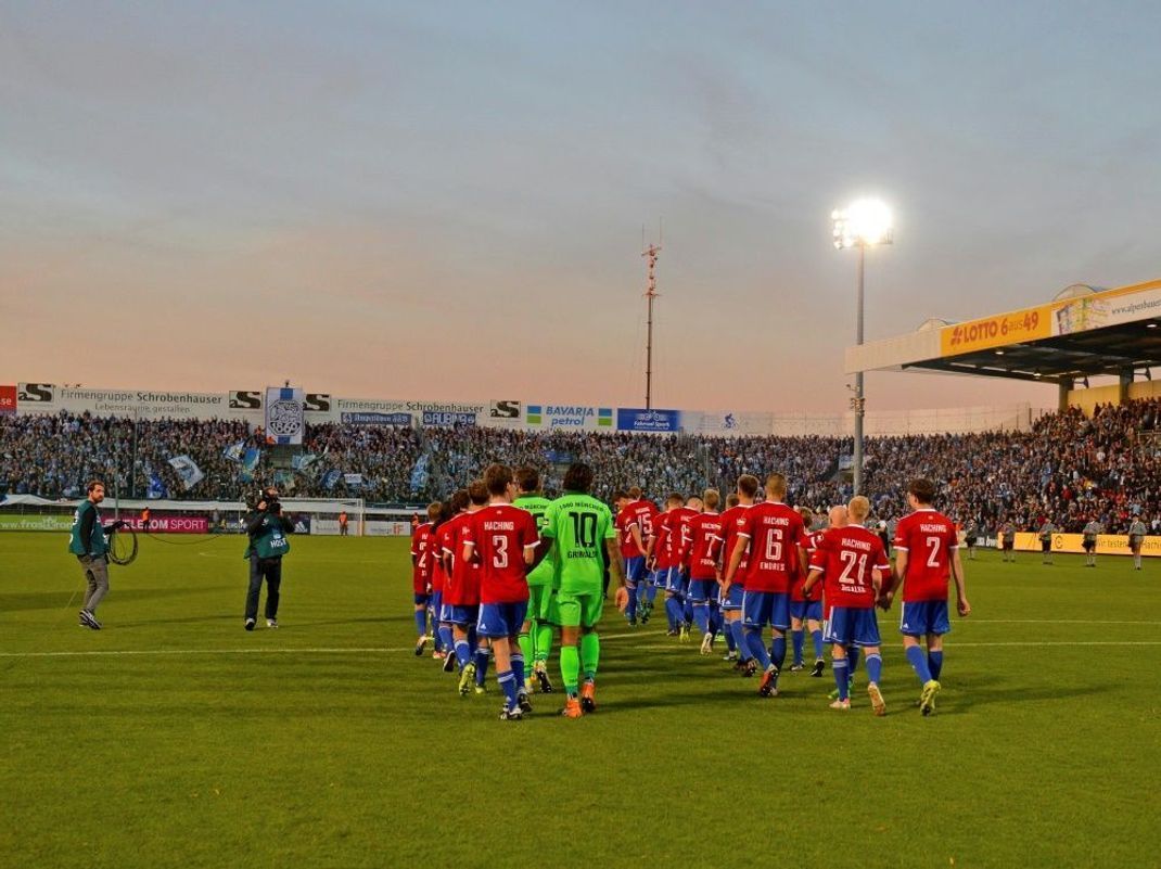3. Liga: SpVgg Unterhaching wieder vorn, Hallescher FC verliert 3. Liga: SpVgg Unterhaching wieder vorn, Hallescher FC verliert