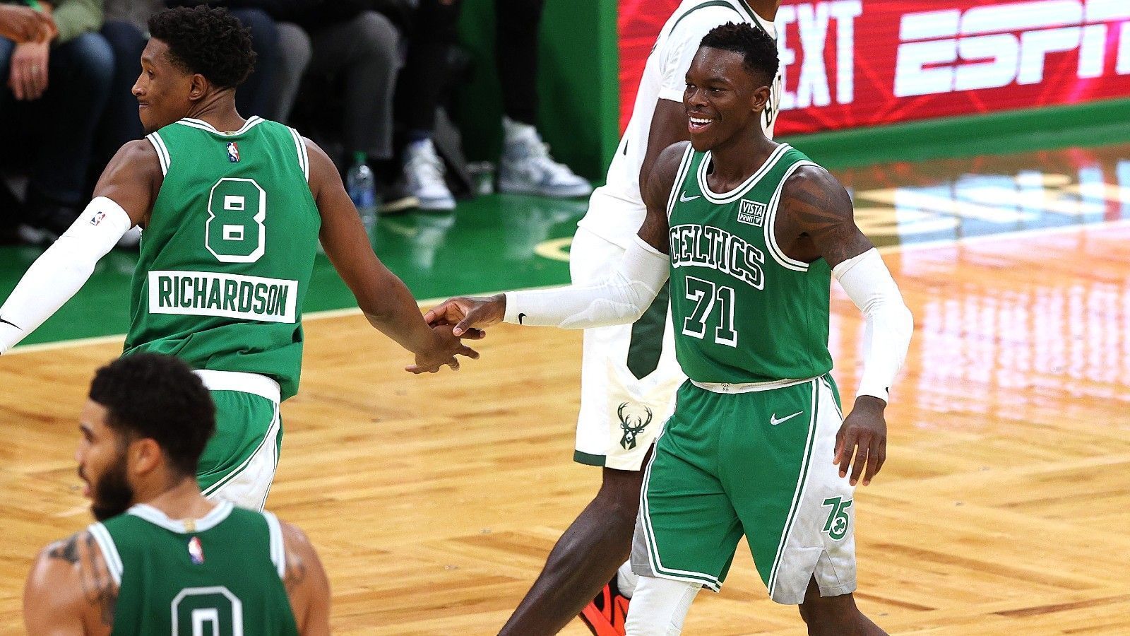Dennis Schröder Glänzt In Der Nba Für Die Boston Celtics