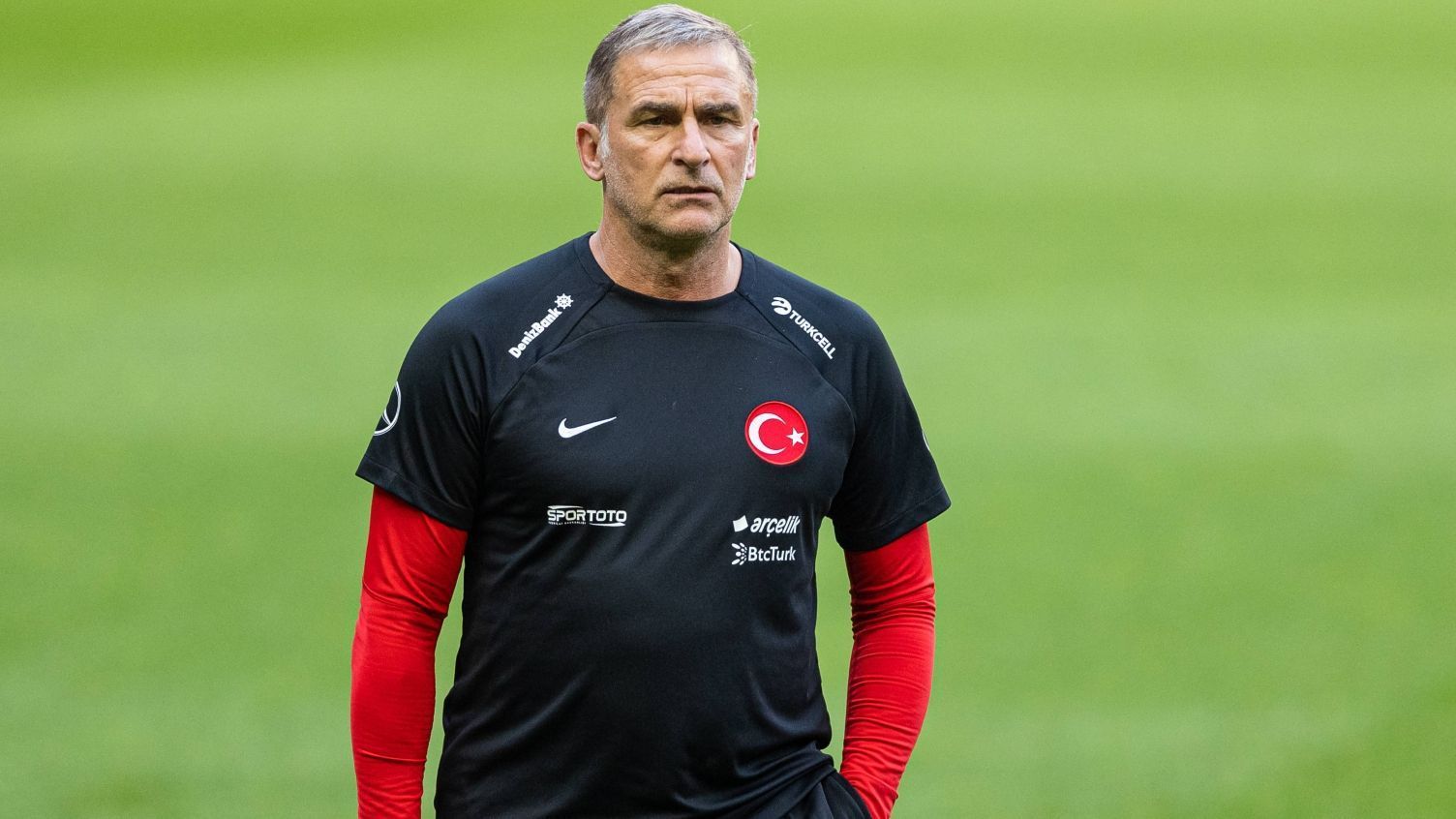 Stefan Kuntz als Nationaltrainer der Türkei wohl vor Rauswurf Stefan Kuntz als Nationaltrainer der Türkei wohl vor Rauswurf