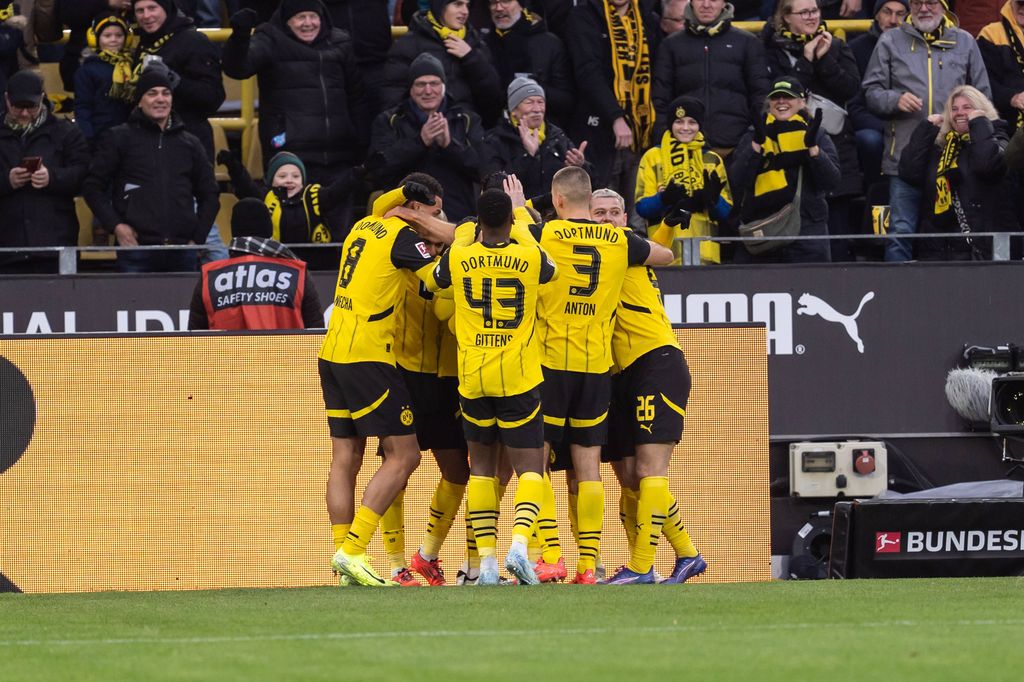 Borussia Dortmund: Sorgen um Verteidiger Julian Ryerson! Bericht ...