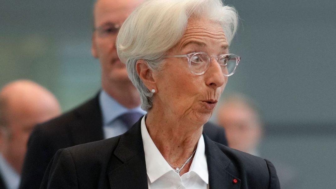 Wegen Rekordinflation Ezb Erhöht Leitzins Deutlich