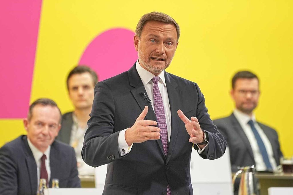 FDP: Ausrichtung, Mitglieder & Zukunft der Partei | P7 Newstime FDP: Ausrichtung, Mitglieder & Zukunft der Partei | P7 Newstime