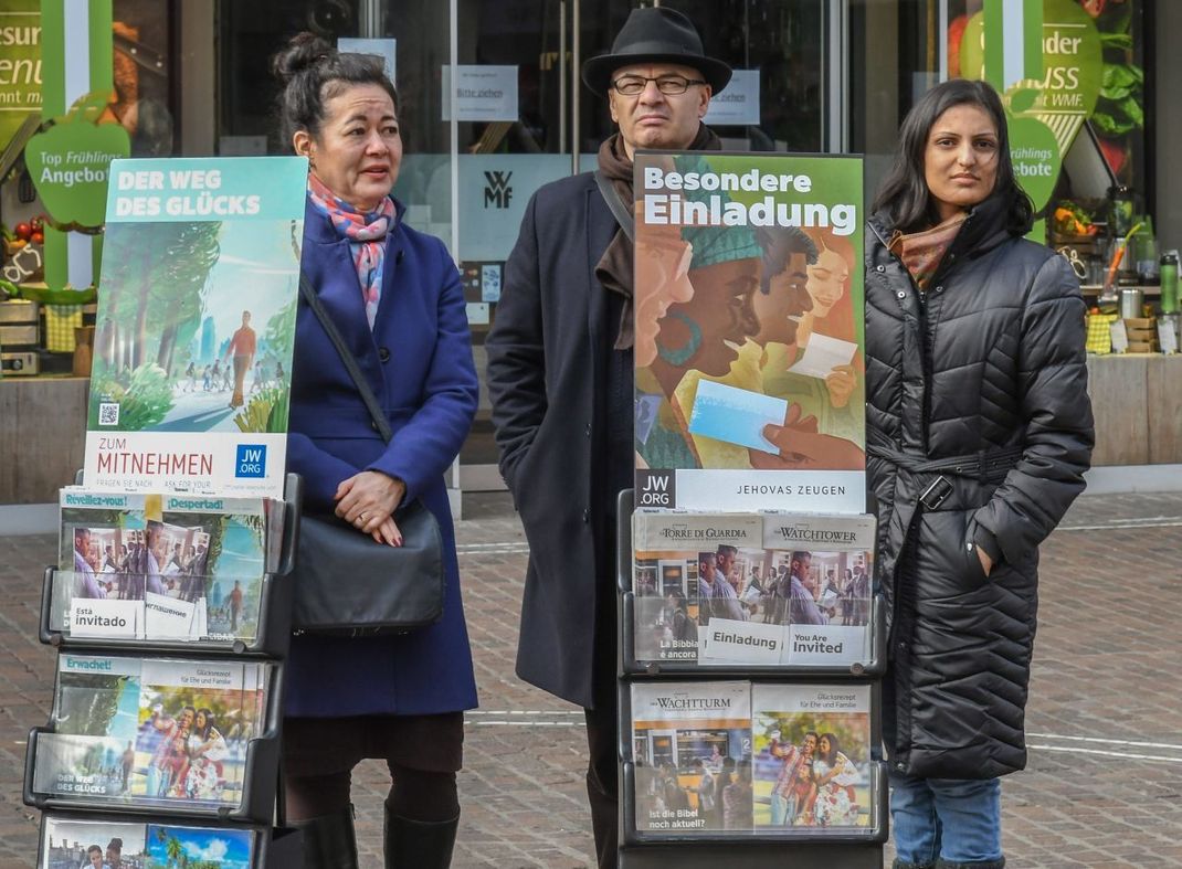 Zeugen Jehovas: Wer sie sind und woran sie glauben | Galileo