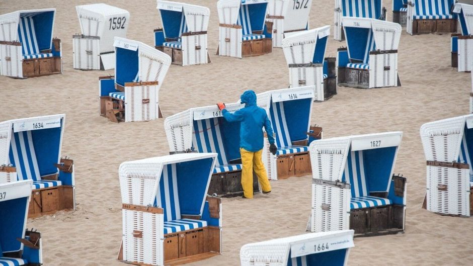 Corona-Ausbruch auf Sylt: Ermittlungen wegen gefälschter Impfpässe | Sat1 Corona-Ausbruch auf Sylt: Ermittlungen wegen gefälschter Impfpässe | Sat1